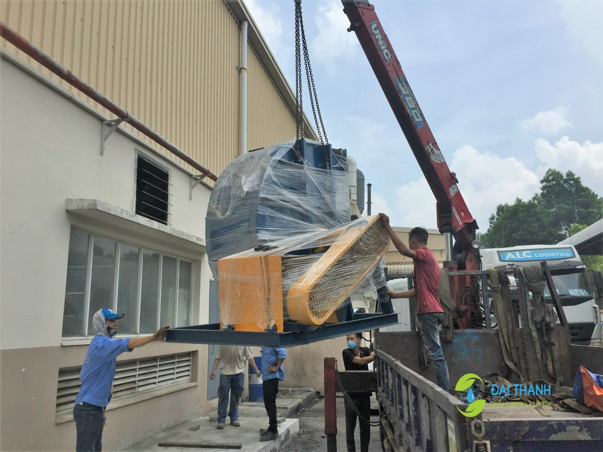 hệ thống xử lý khí thải đạt chuẩn môi trường của nhà máy sharp mind ...